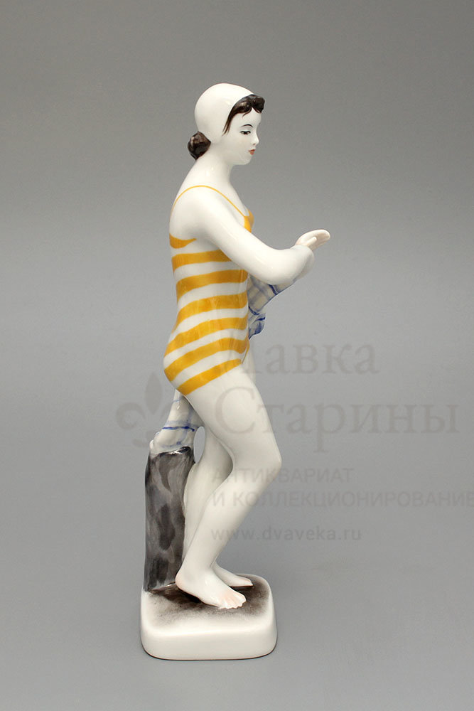Купить статуэтку ЛФЗ «Купальщица в желтом купальнике скульптор Гендельман Е А